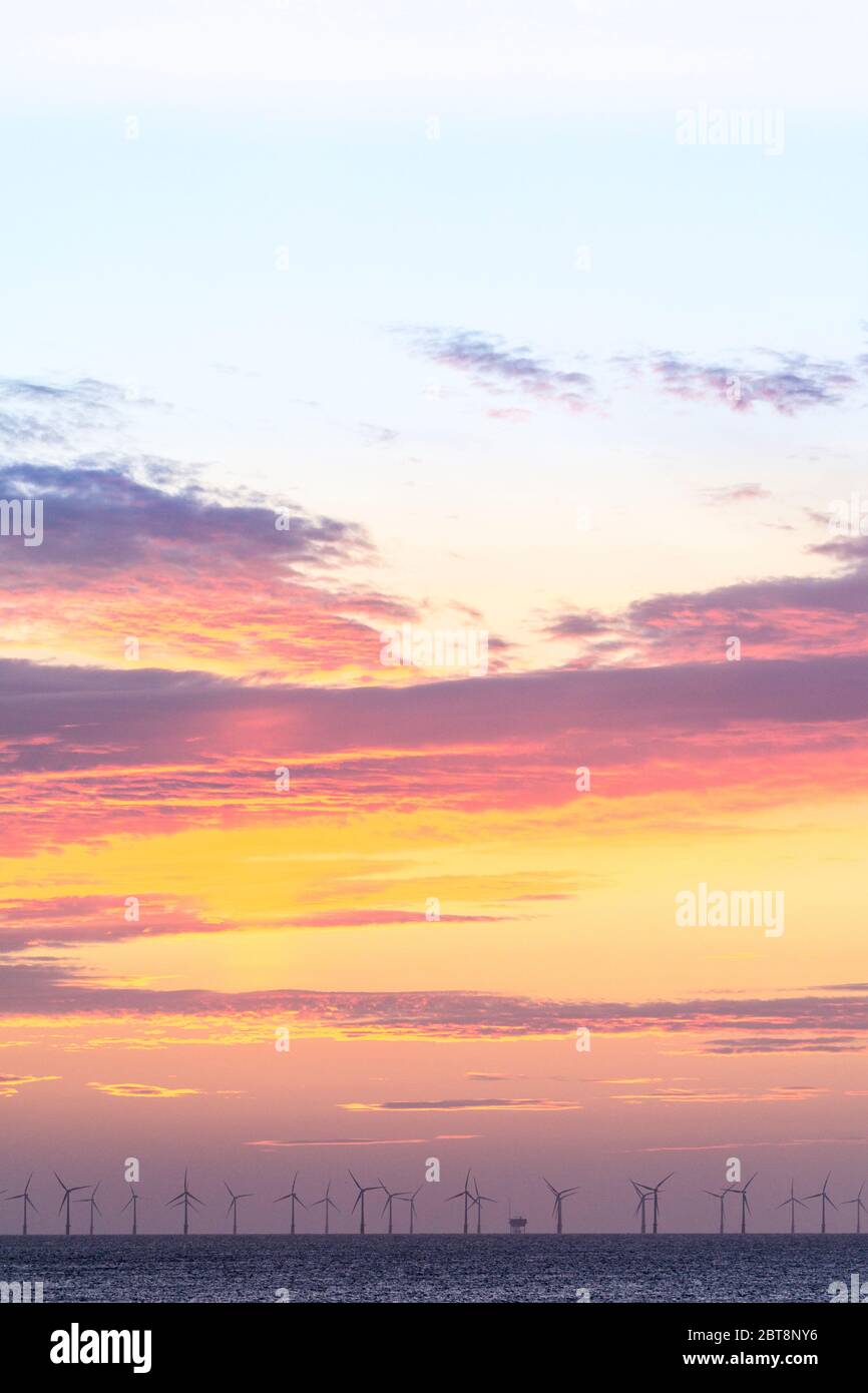 The dawn sky over the North sea and the Thanet offshore Wind Farm off ...