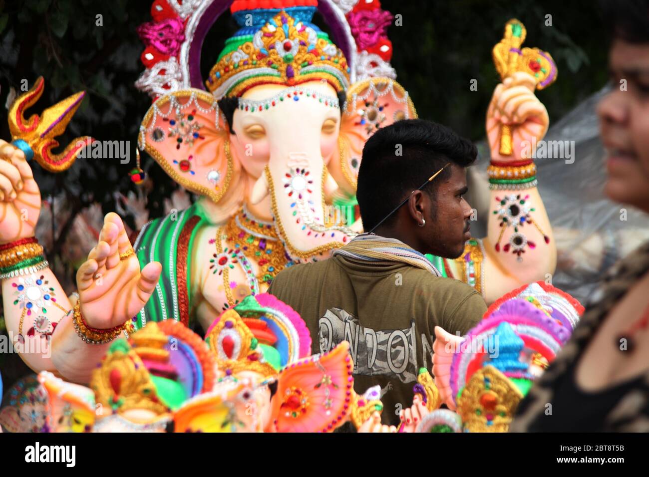 Indian artisan bazaar hi-res stock photography and images - Alamy