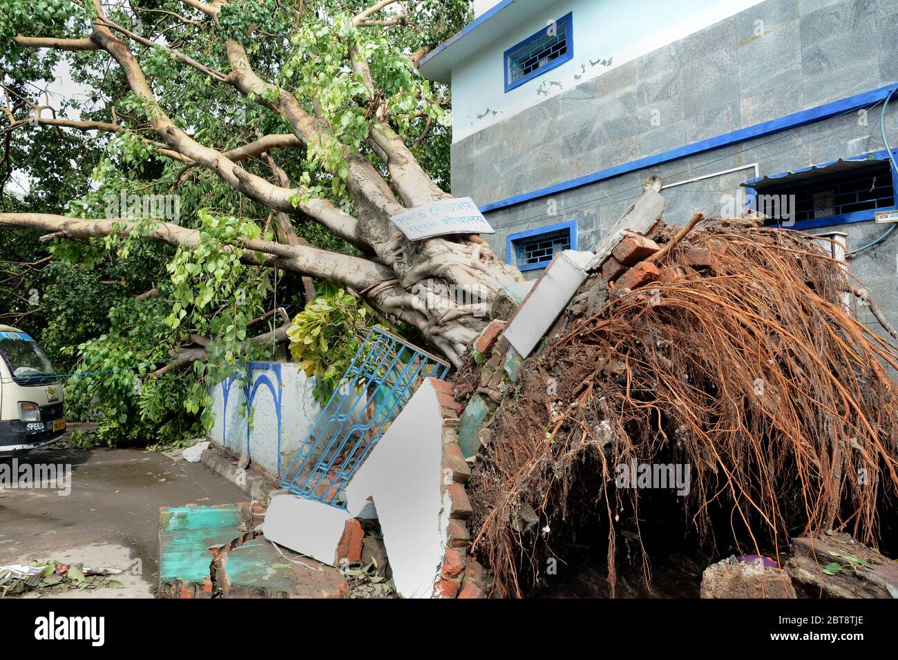 Cyclone in calcutta hi-res stock photography and images - Alamy