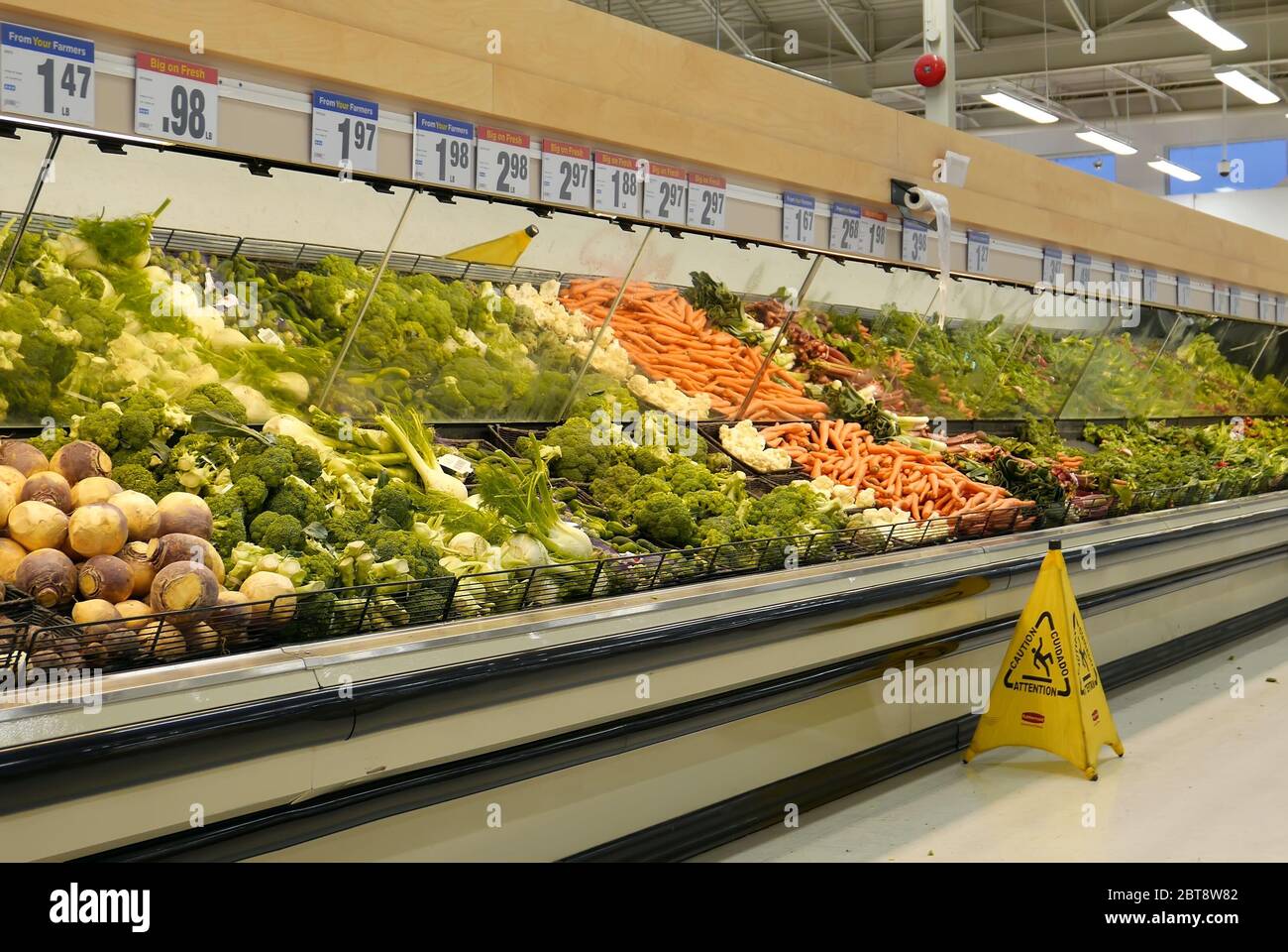 Check out counter display hi-res stock photography and images - Alamy