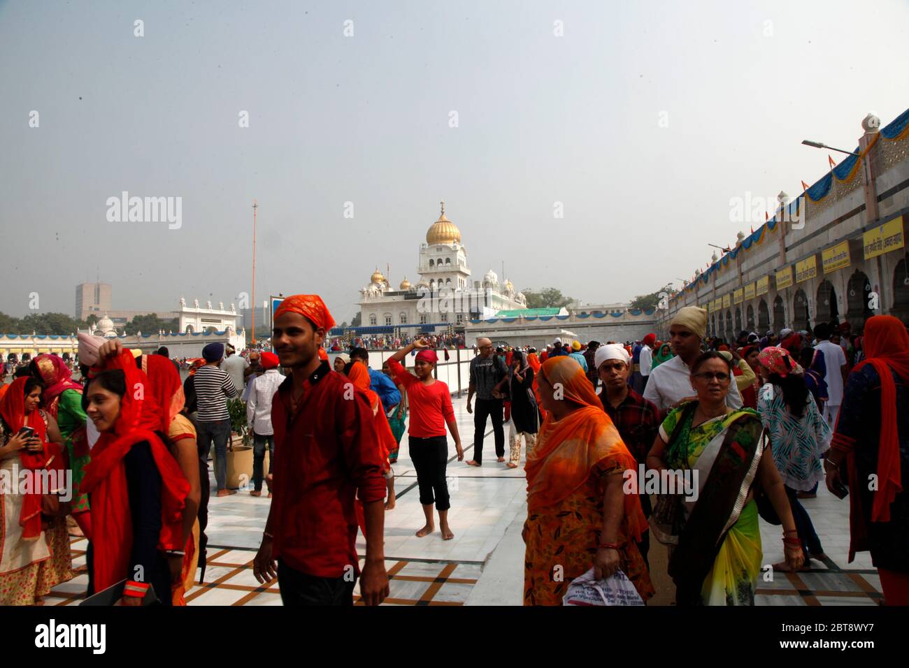 Bangla Sahib Gurudwara, New Delhi. The house of worship and the best ...