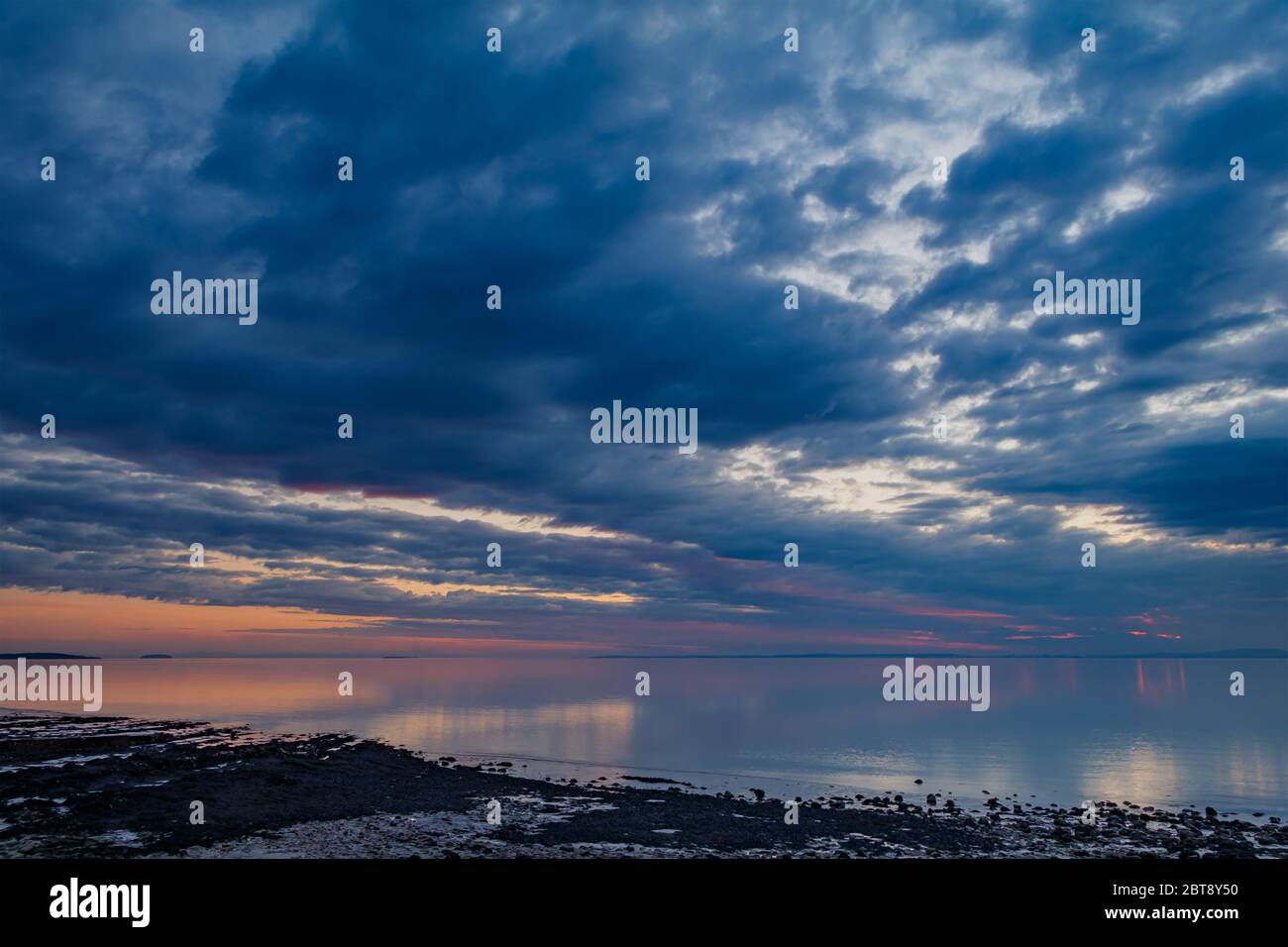 Sea colour hi-res stock photography and images - Alamy