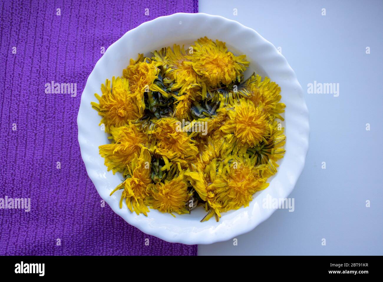 Spring flowers jam jar hi-res stock photography and images - Alamy