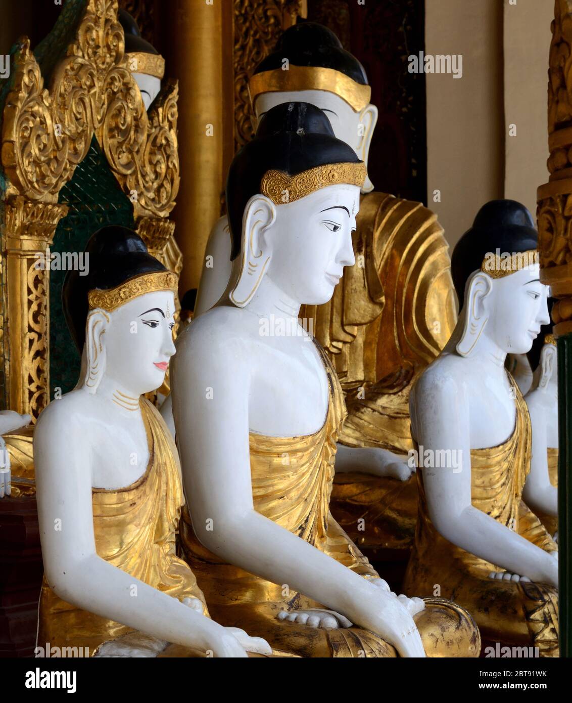 Fully enlightened buddha hi-res stock photography and images - Alamy