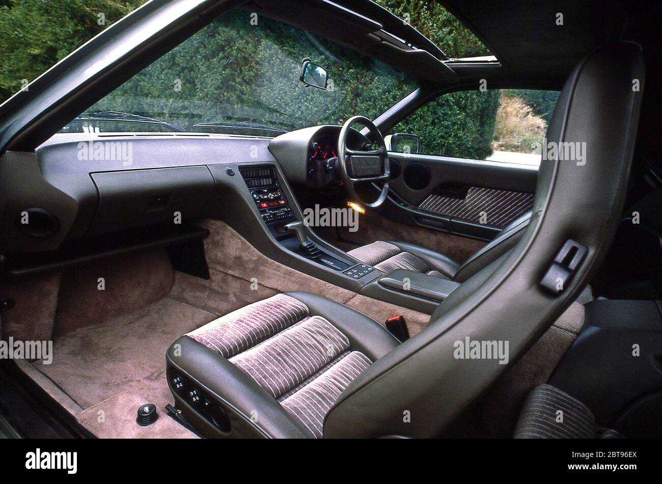 Porsche 928s interior hi-res stock photography and images - Alamy