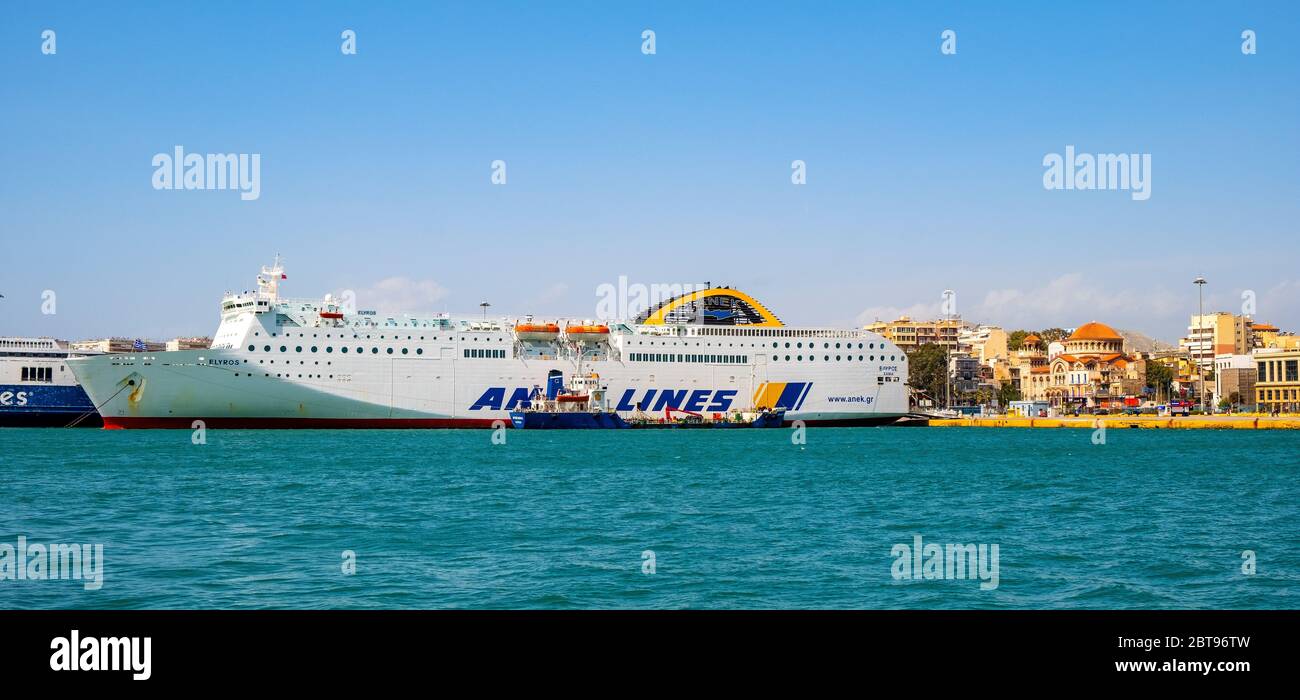 Athens ship antiquity hi-res stock photography and images - Alamy
