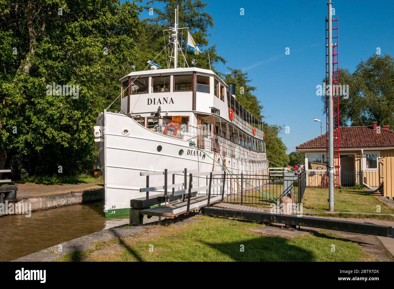 M/S Diana crusing Göta Canal on a sunny summer day in historic ...