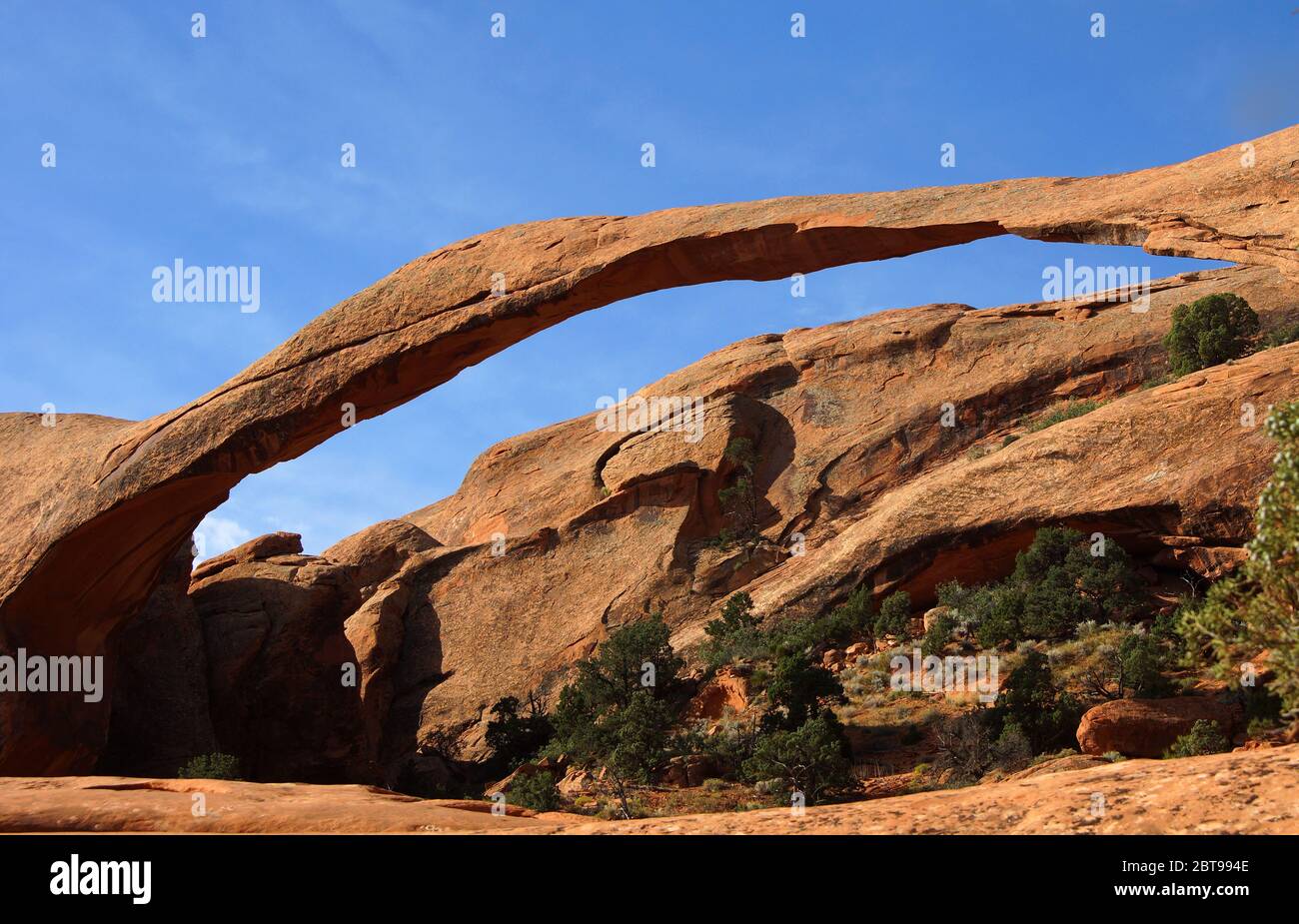 Natural bridge arch hi-res stock photography and images - Alamy