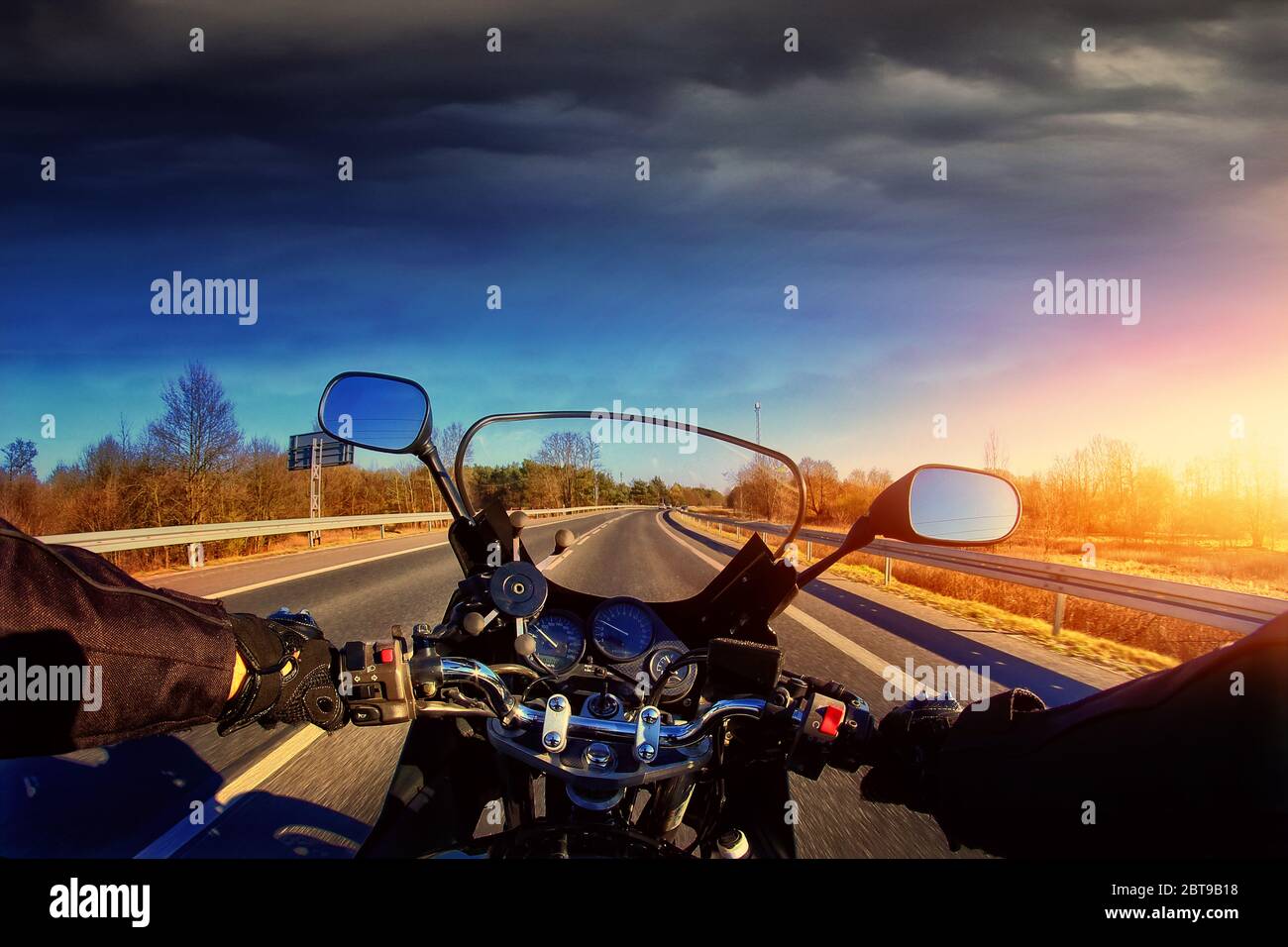 Motorcycle chopper highway helmet hi-res stock photography and images ...
