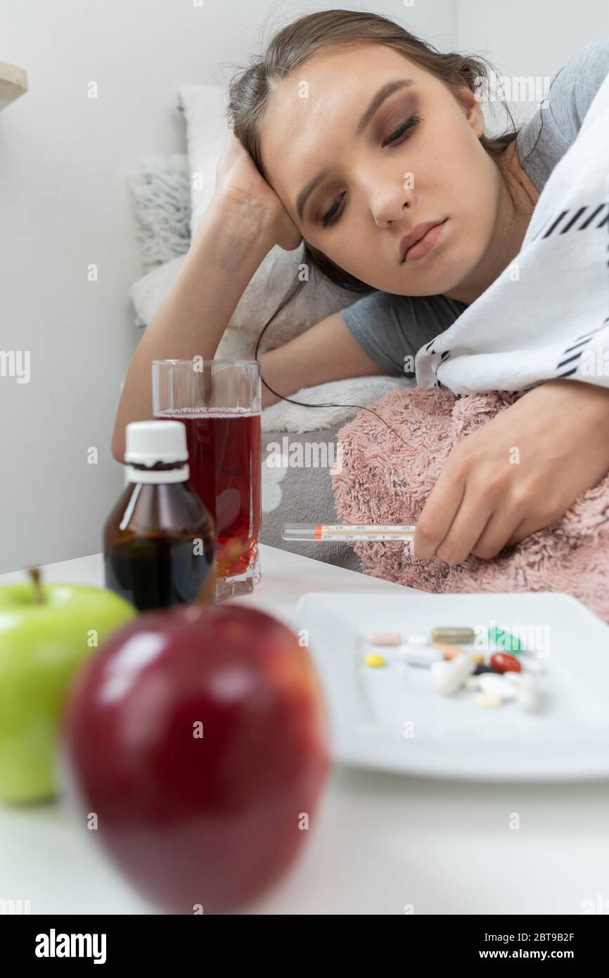 In addition to bed rest, you need to eat vitamins and medicines during ...
