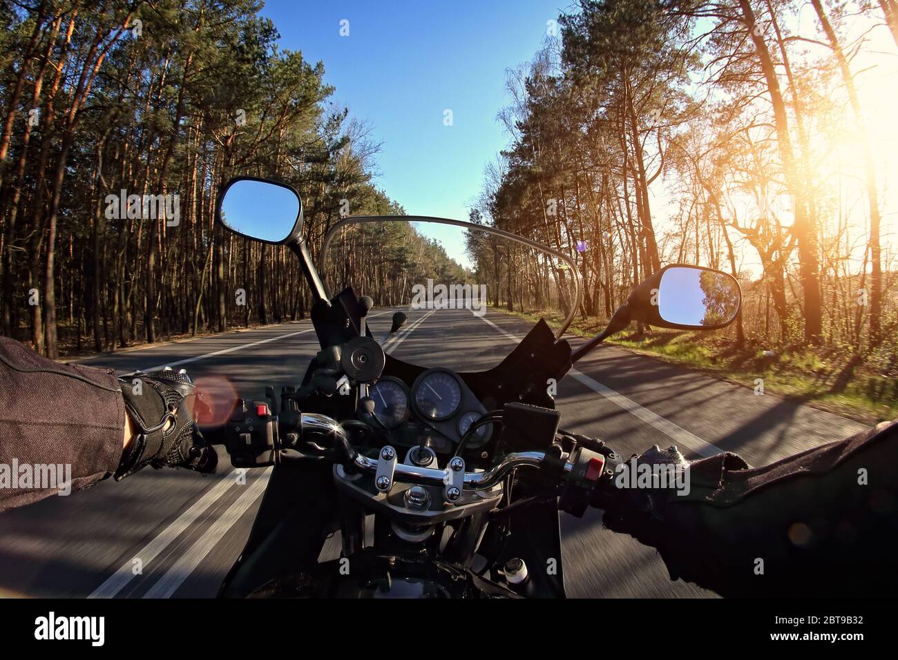 Motorcycle chopper highway helmet hi-res stock photography and images ...