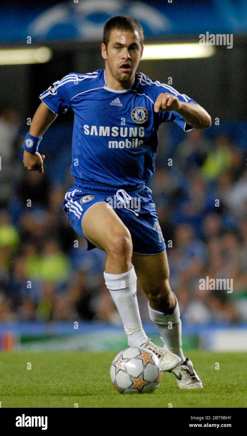 LONDON, UK. SEPTEMBER 18: Joe Cole (Chelsea) in action during UEFA ...