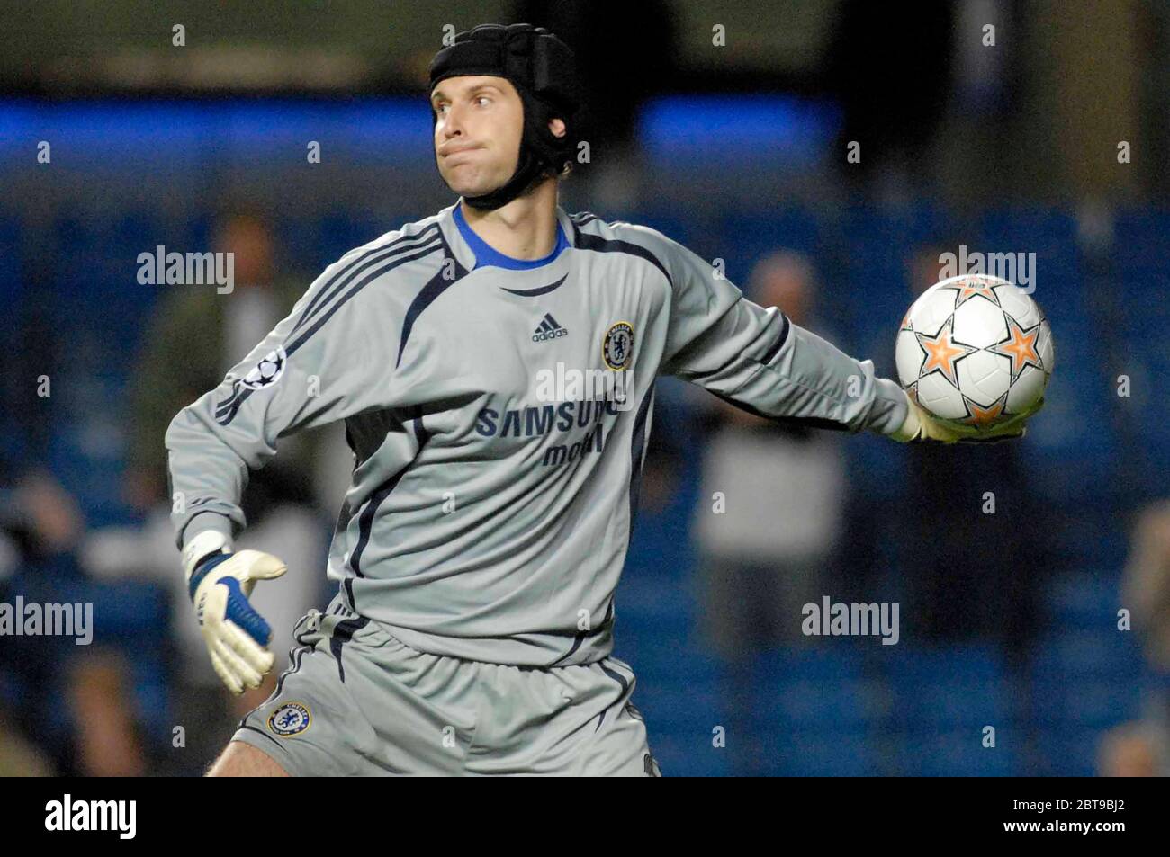 LONDON, UK. SEPTEMBER 18: Petr Cech (Chelsea, during UEFA Champions ...