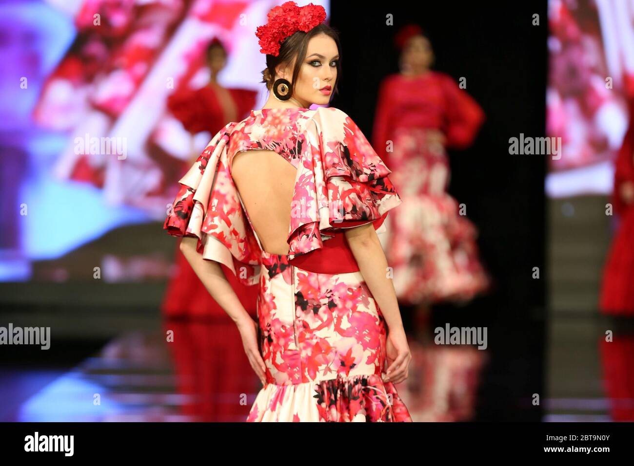 SEVILLA, SPAIN - JAN 31: Model wearing a dress from the Dualismo ...