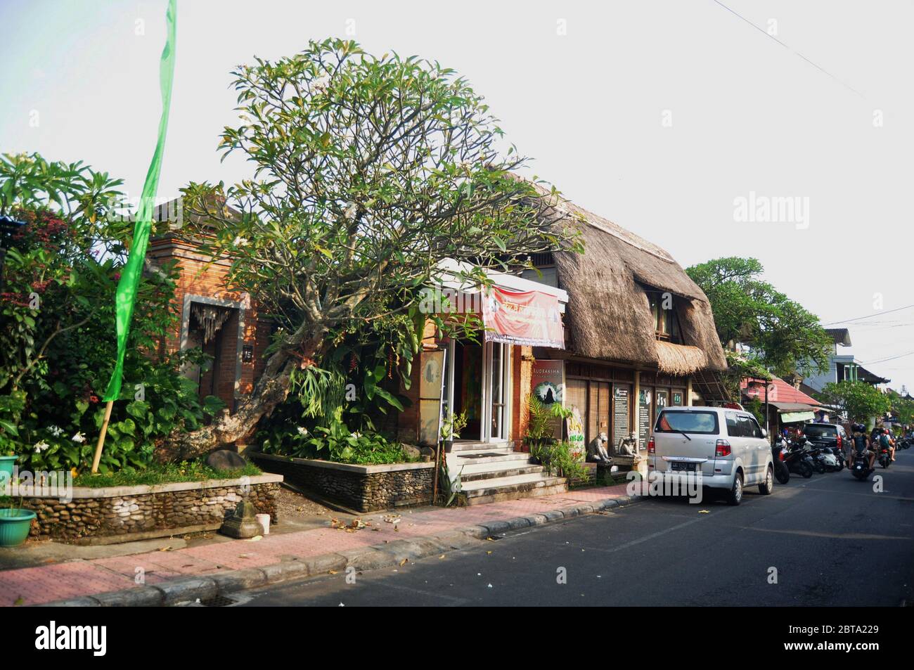 BALI, INDONESIA - MARCH 23 : Exterior building at outdoor and traffic ...