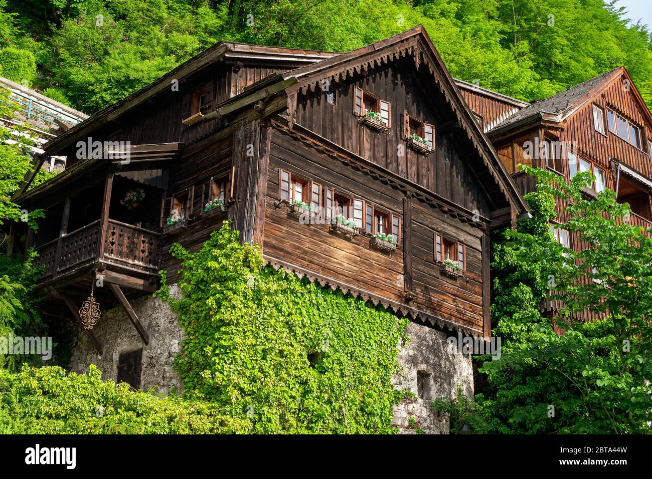 Traditional austrian cabin hi-res stock photography and images - Alamy