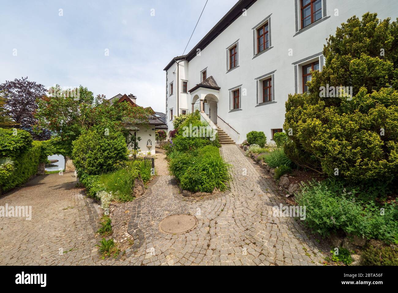 Courtyard of the former monastery in Traunkirchen, Salzkammergut, OÖ ...