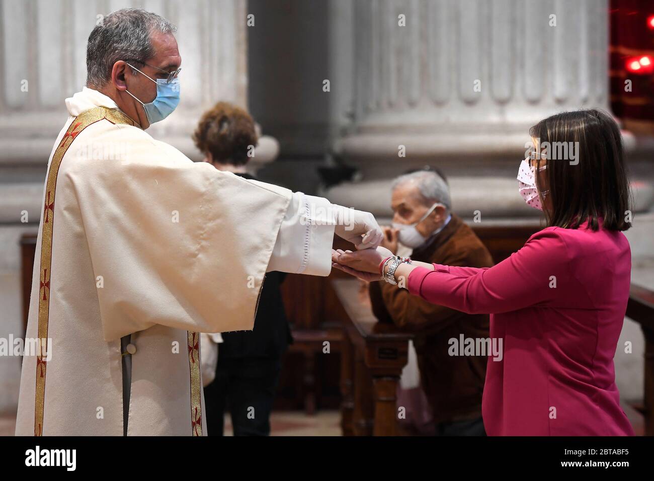 First holy communion italy hi-res stock photography and images - Alamy
