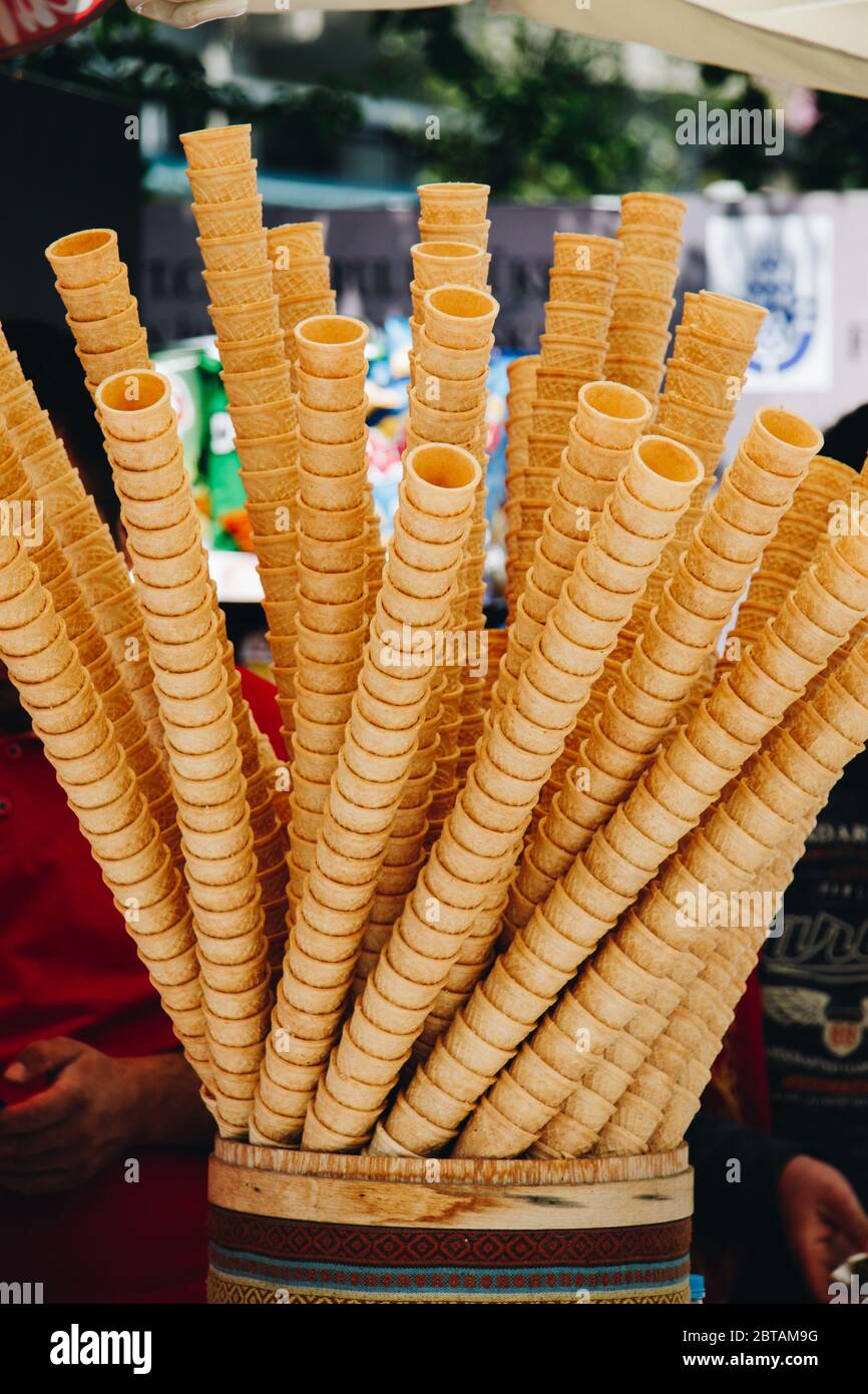 Empty ice cream cones hi-res stock photography and images - Alamy