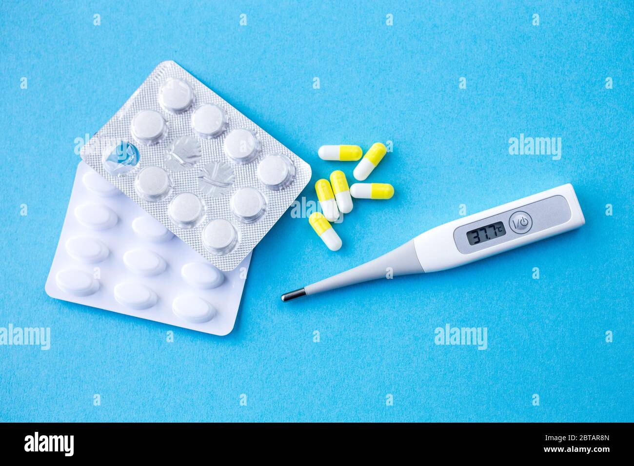 Thermometer fever digital nobody hi-res stock photography and images ...