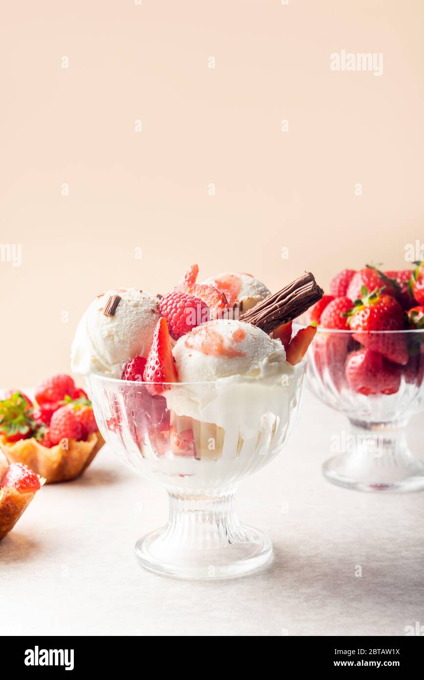 Pieces dark chocolate strawberry hi-res stock photography and images ...
