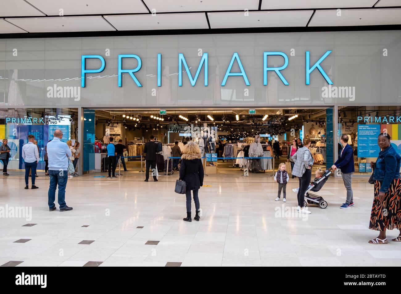 Primark store in shopping mall hi-res stock photography and images - Alamy