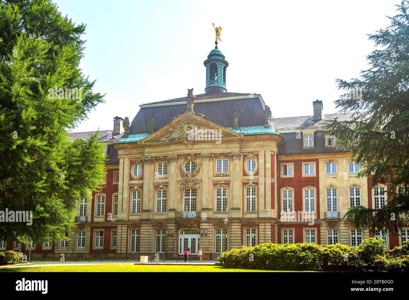 Principal of the university hi-res stock photography and images - Alamy