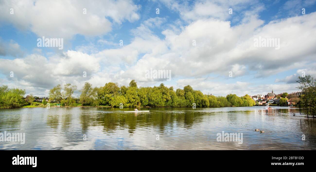 The River Dee at the small passenger ferry crossing point at Chester ...