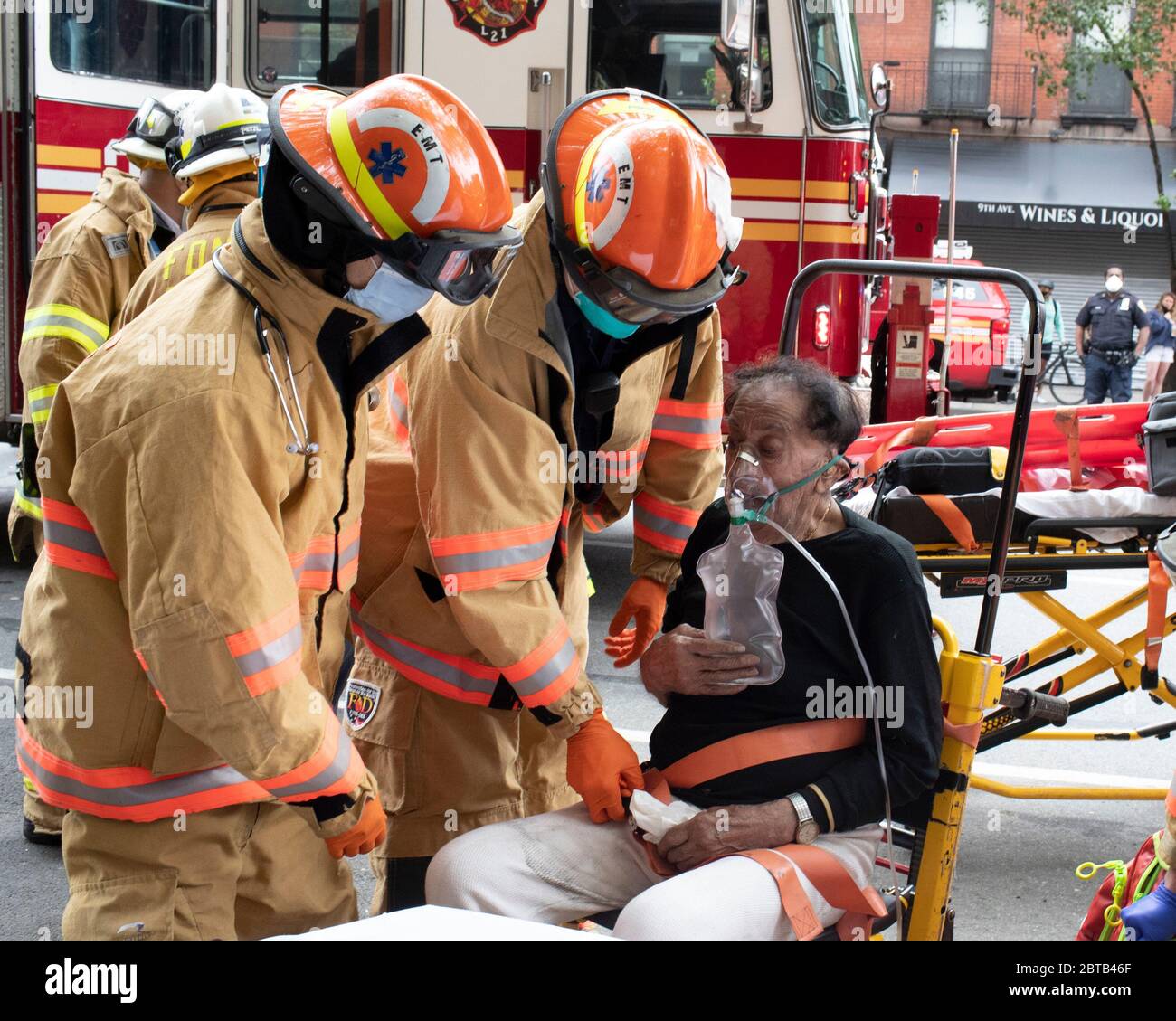 Fire department personnel hi-res stock photography and images - Alamy