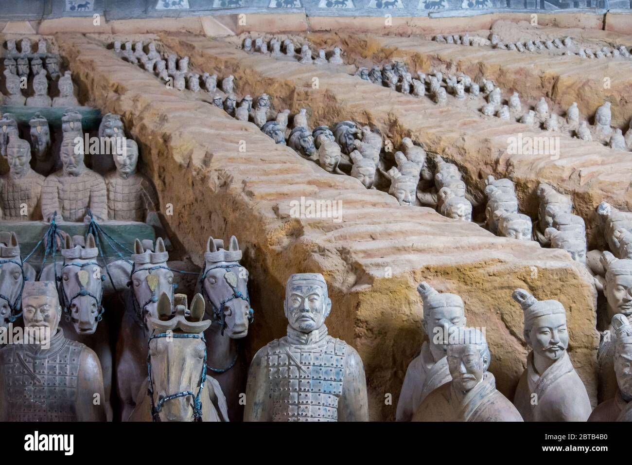 Terracotta Army, excavated terracotta sculptures depicting the armies ...