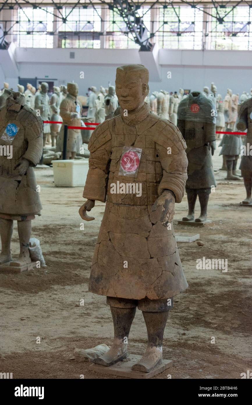 Terracotta Army, excavated terracotta sculptures depicting the armies ...