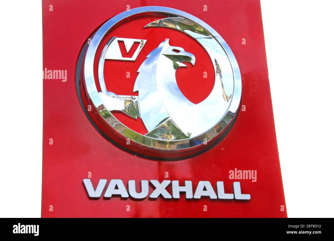 Vauxhall car dealership logo hi-res stock photography and images - Alamy