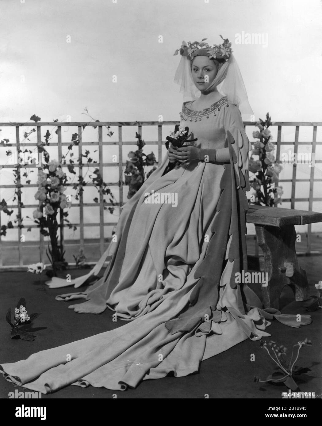 RENEE ASHERSON Portrait as Princess Katherine in HENRY V 1944 director ...