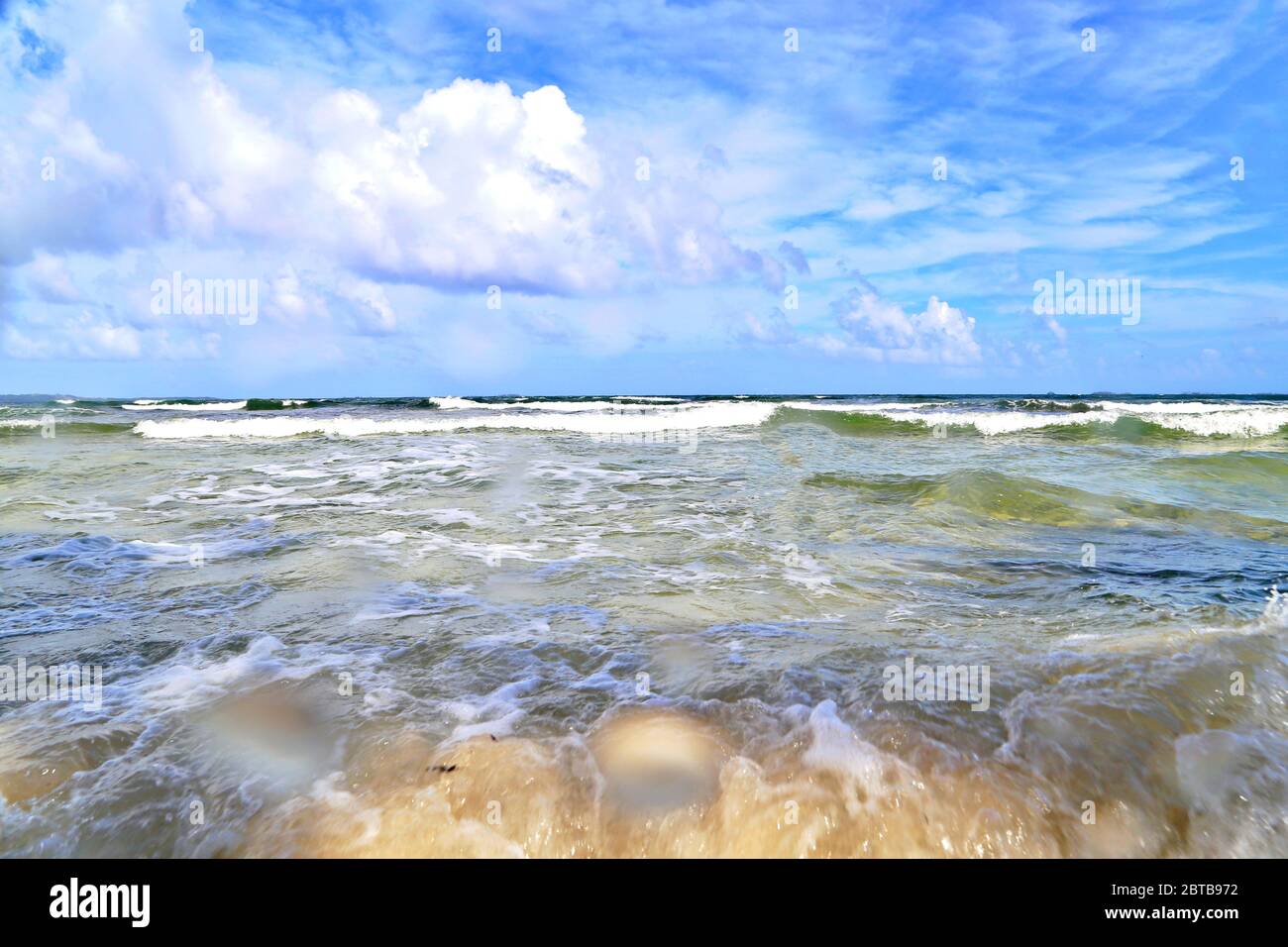 Moving blue waves hi-res stock photography and images - Alamy