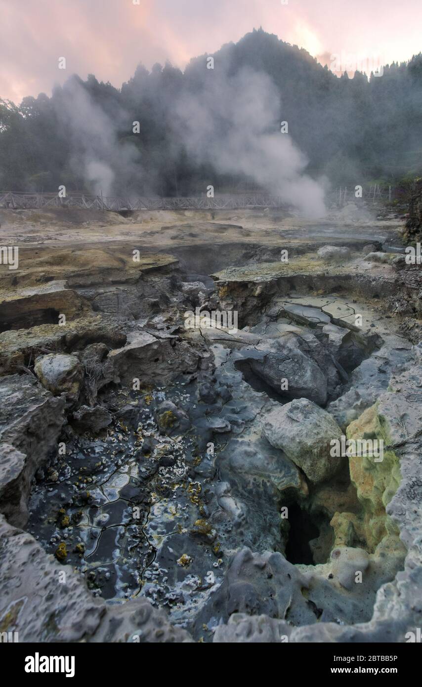 Geothermal cooking in Fumarolas da Lagoa das Furnas on Sao Miguel ...