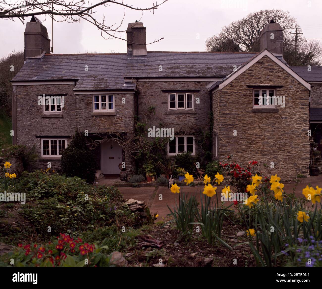 Traditional country houses hi-res stock photography and images - Alamy