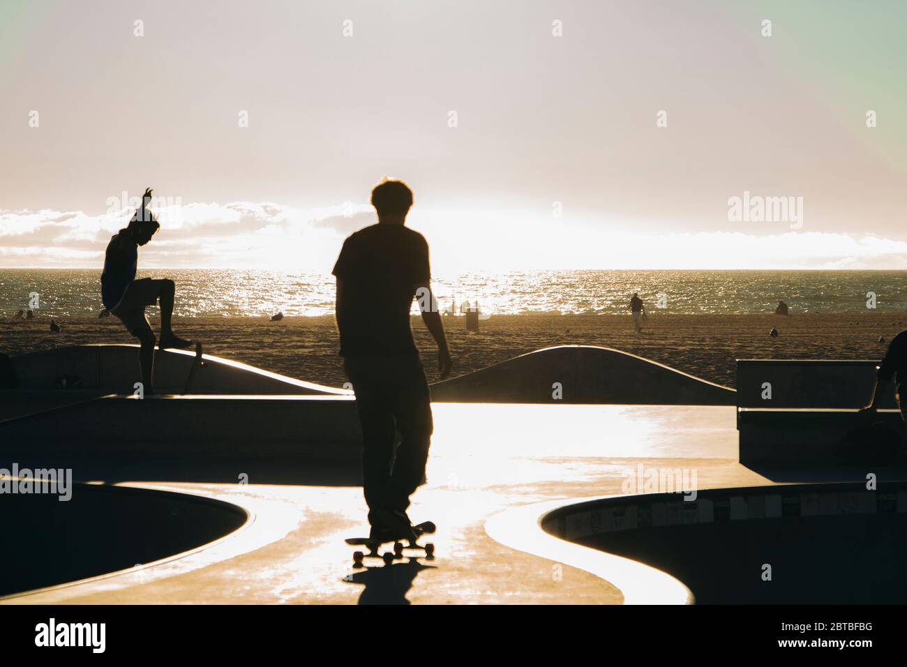 Skating park venice beach hi-res stock photography and images - Alamy