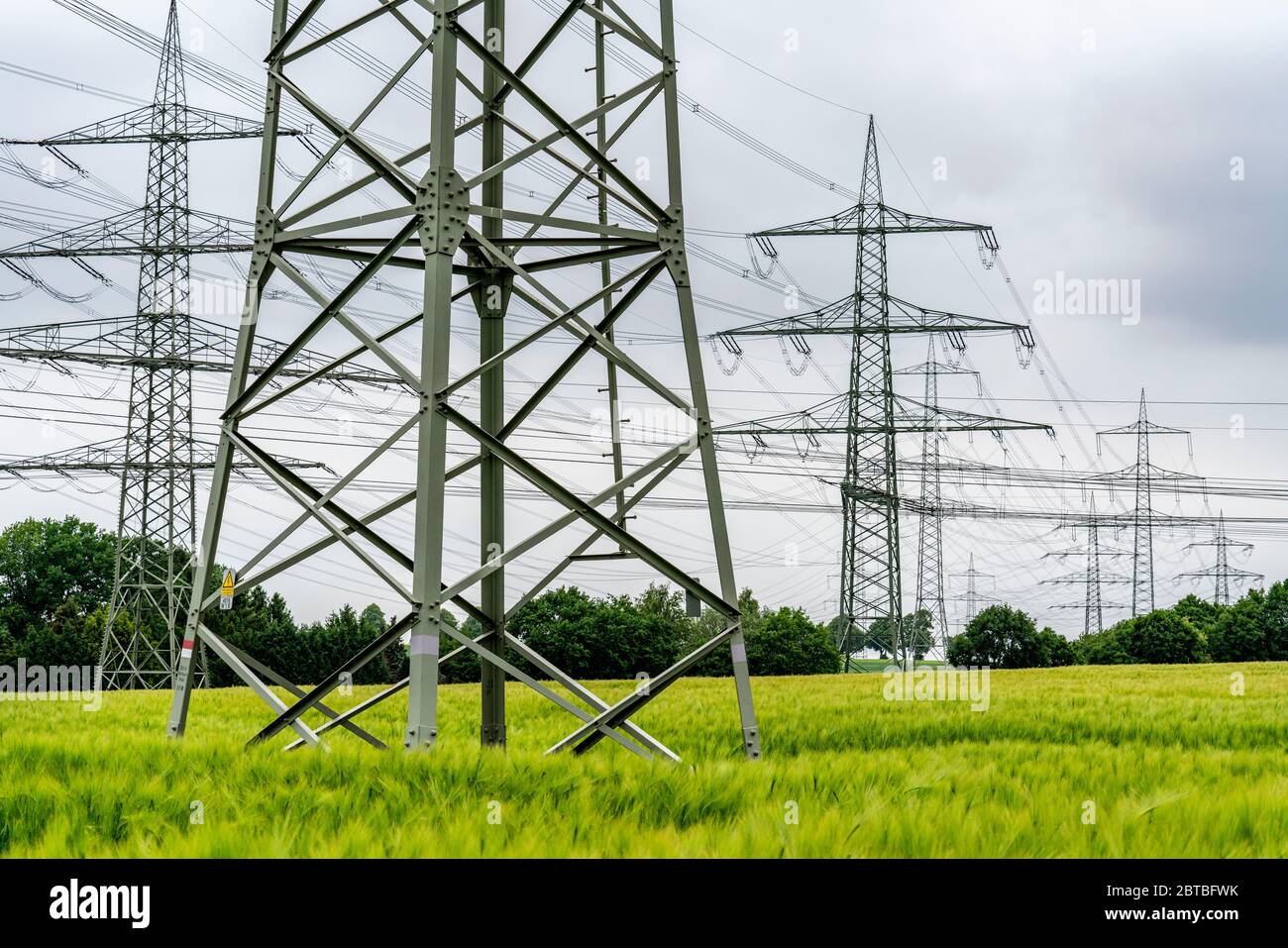 Power lines, extra-high voltage grid, 380 kilovolt, transports the ...