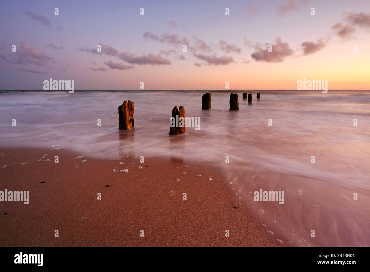 Shorline sunrise hi-res stock photography and images - Alamy