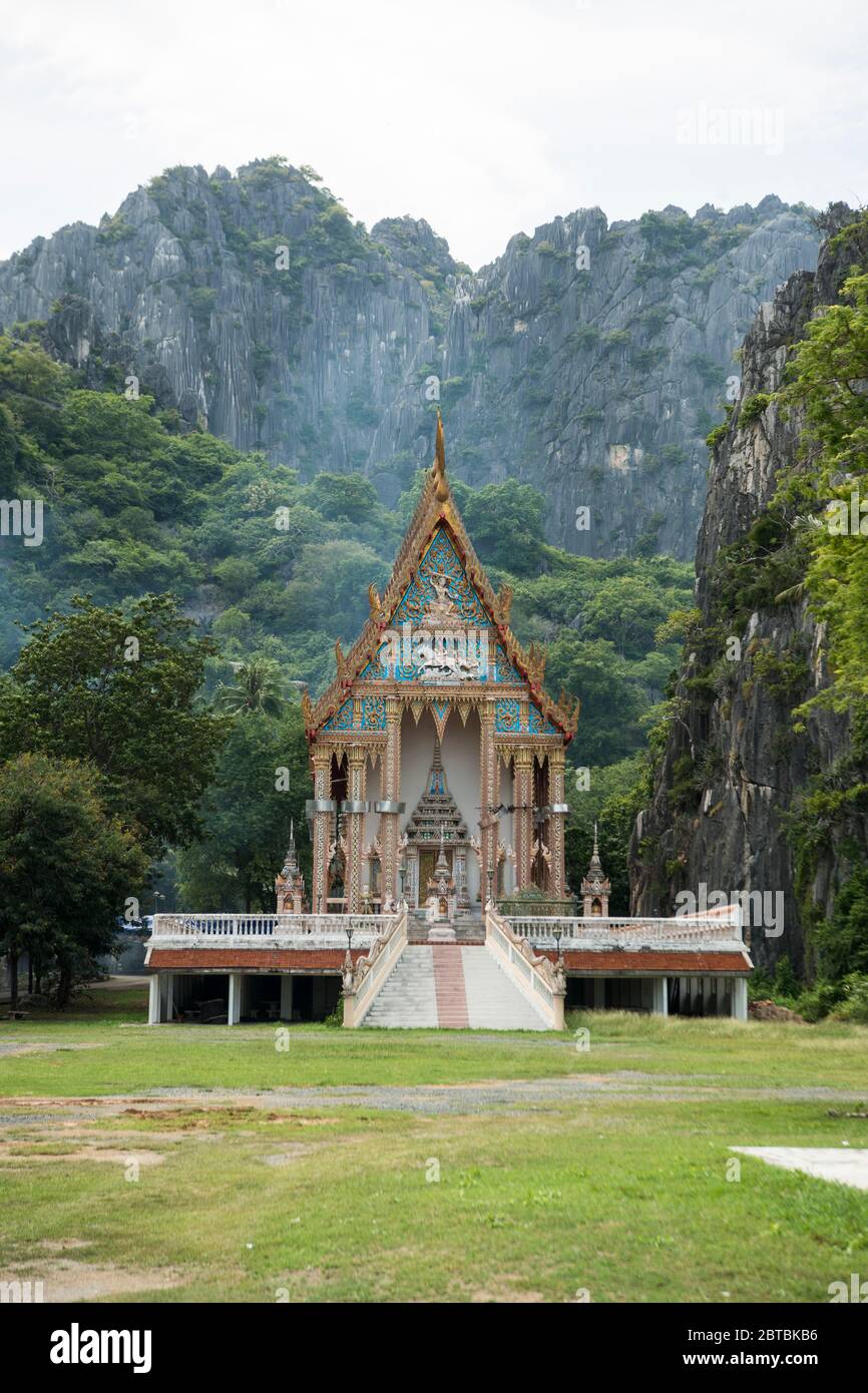 the wat Khao Daeng Temple at the Sam Roi Yot Nationalpark near the Town ...