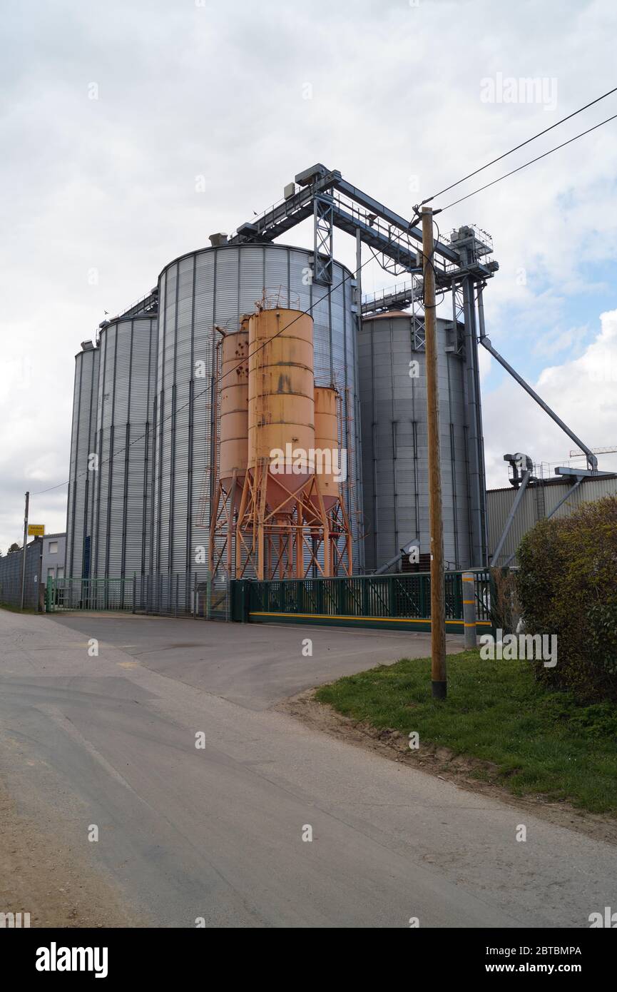 Silos stahl hi-res stock photography and images - Alamy