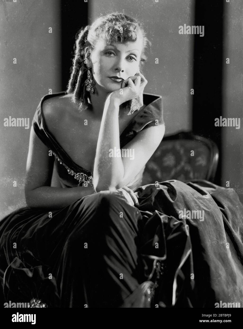George hurrell greta garbo hi-res stock photography and images - Alamy