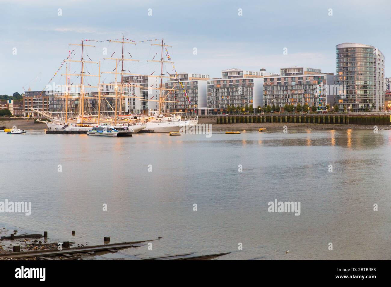 Deptford dock hi-res stock photography and images - Alamy