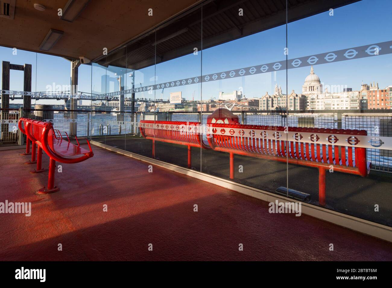Transport for London Bankside Pier Stock Photo - Alamy