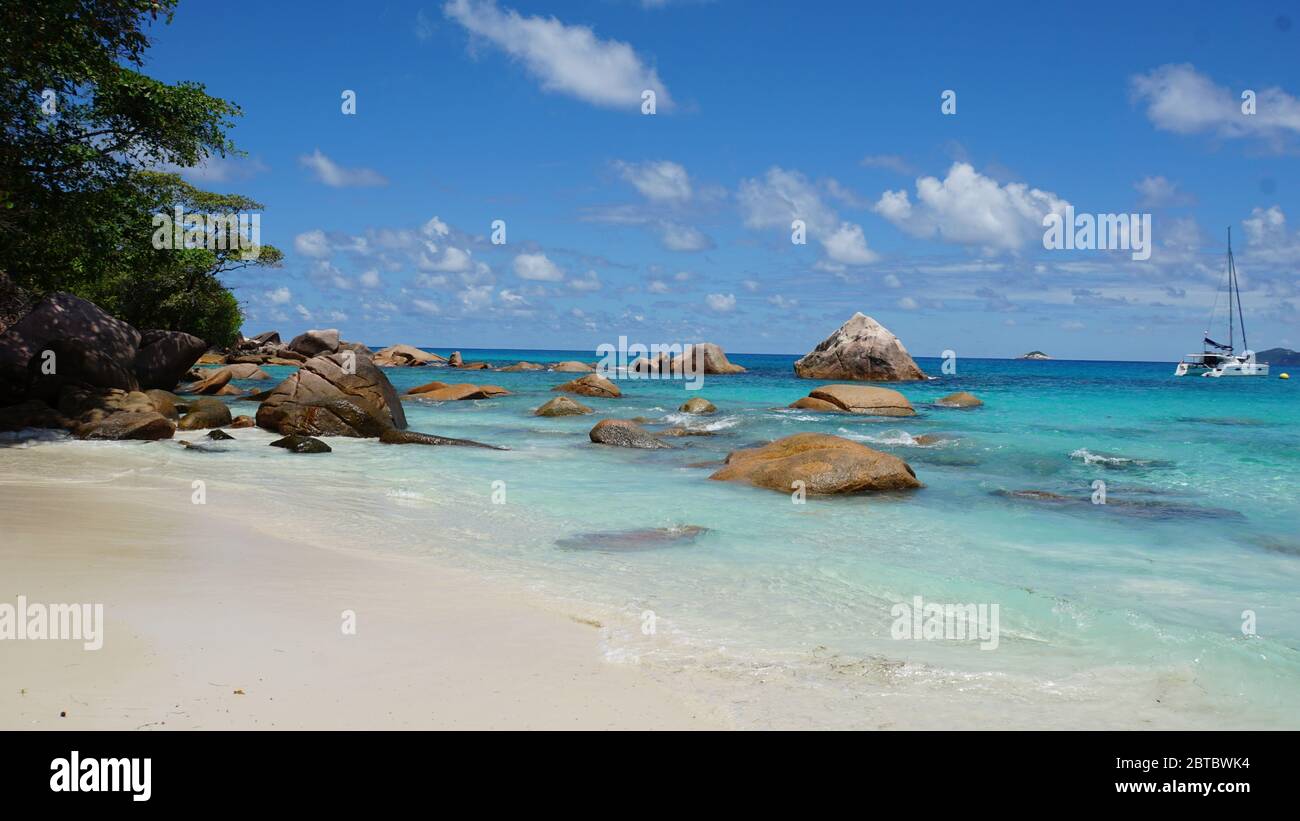 amazing tropical landscape on the seychelles islands Stock Photo - Alamy