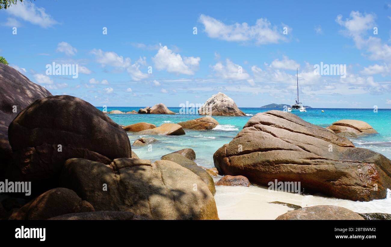 amazing tropical landscape on the seychelles islands Stock Photo - Alamy