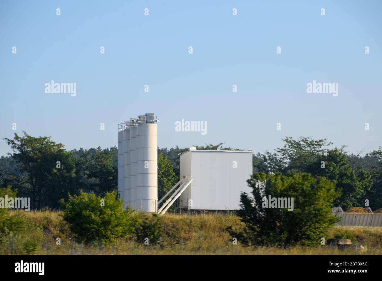Concrete vat hi-res stock photography and images - Alamy