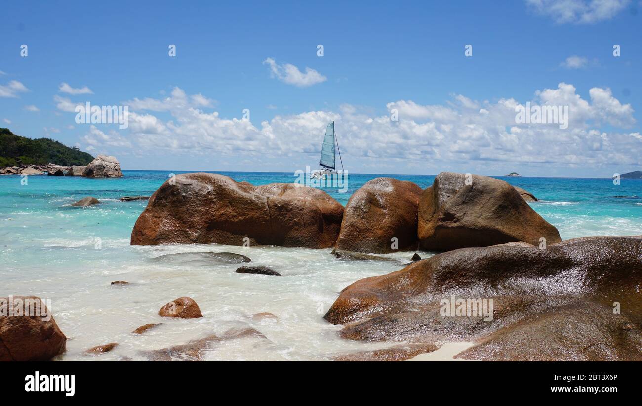 amazing tropical landscape on the seychelles islands Stock Photo - Alamy
