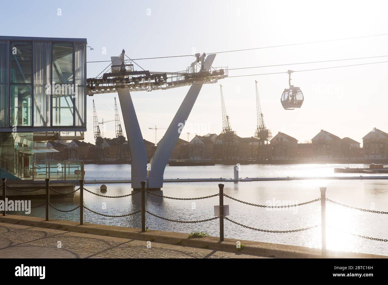 Emirates Air Line cable cars at Emirates Royal Docks Stock Photo - Alamy