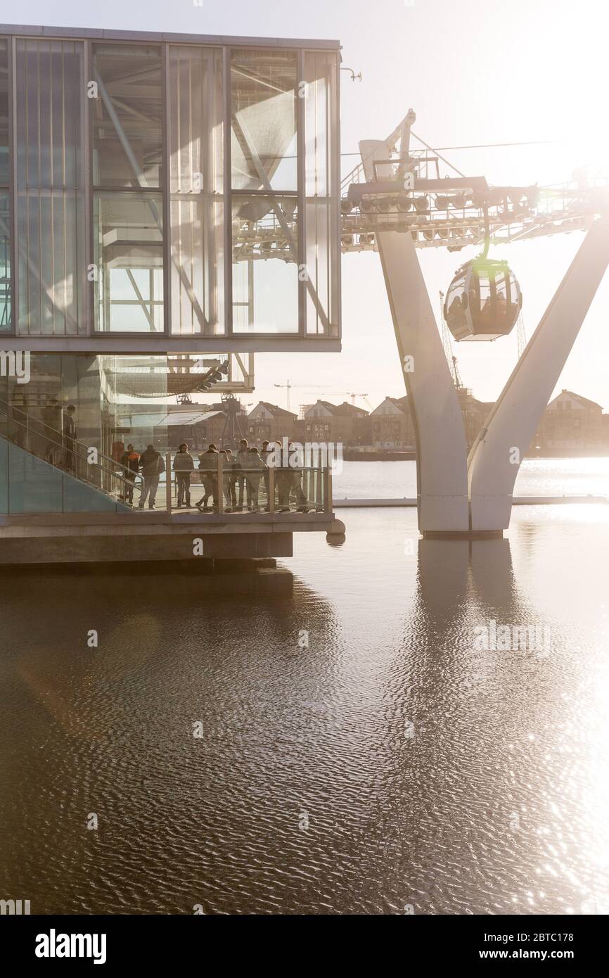 Emirates Air Line cable cars at Emirates Royal Docks Stock Photo - Alamy